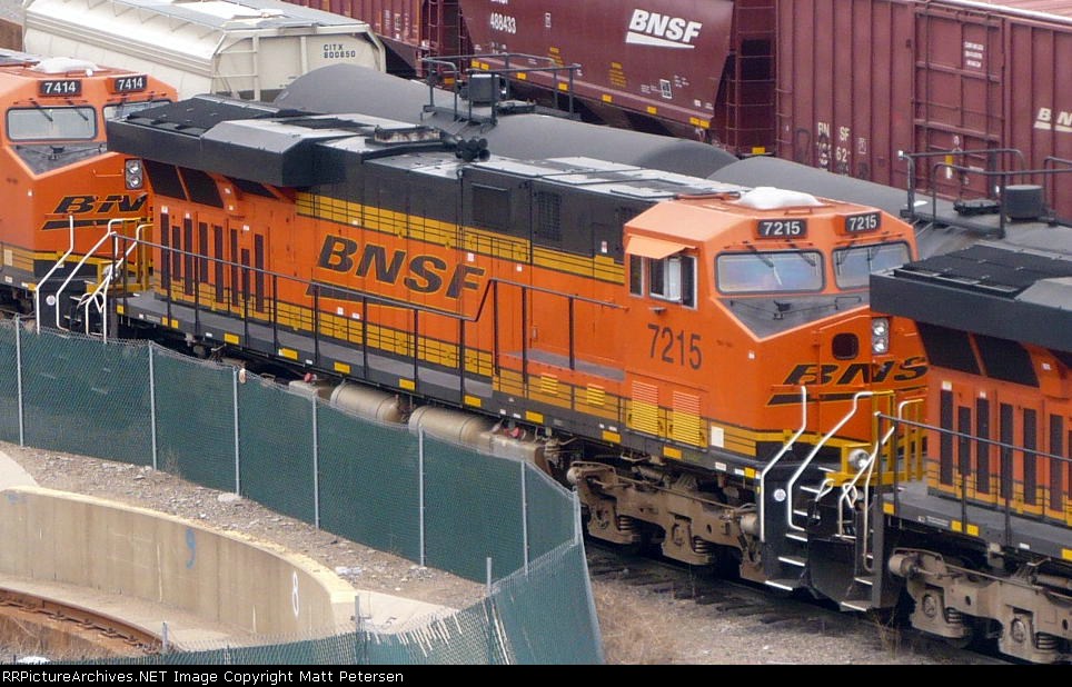 BNSF 7215